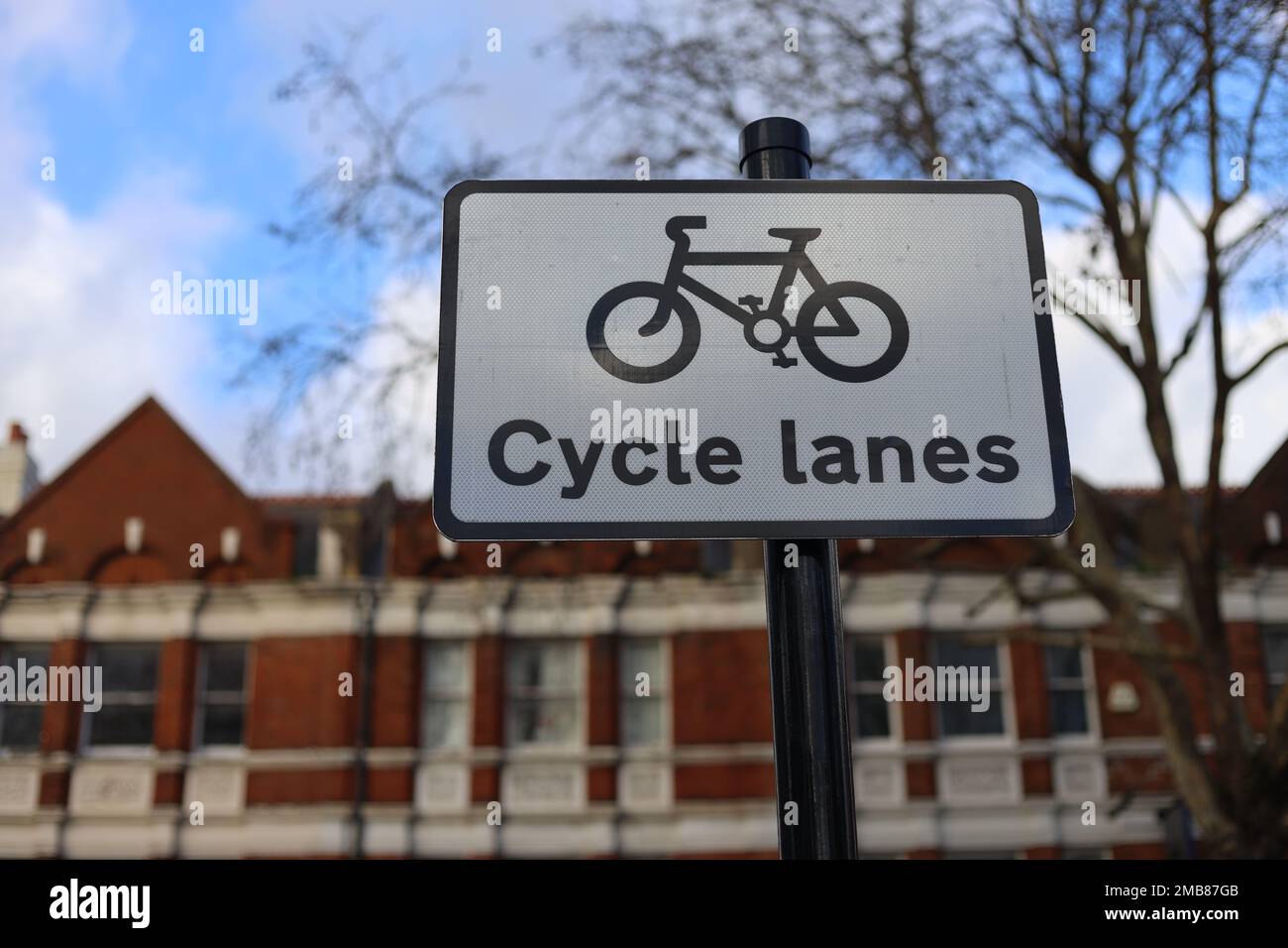Cycle lane sign, London, UK. Credit: Sinai Noor/Alamy Stock Photo - Alamy