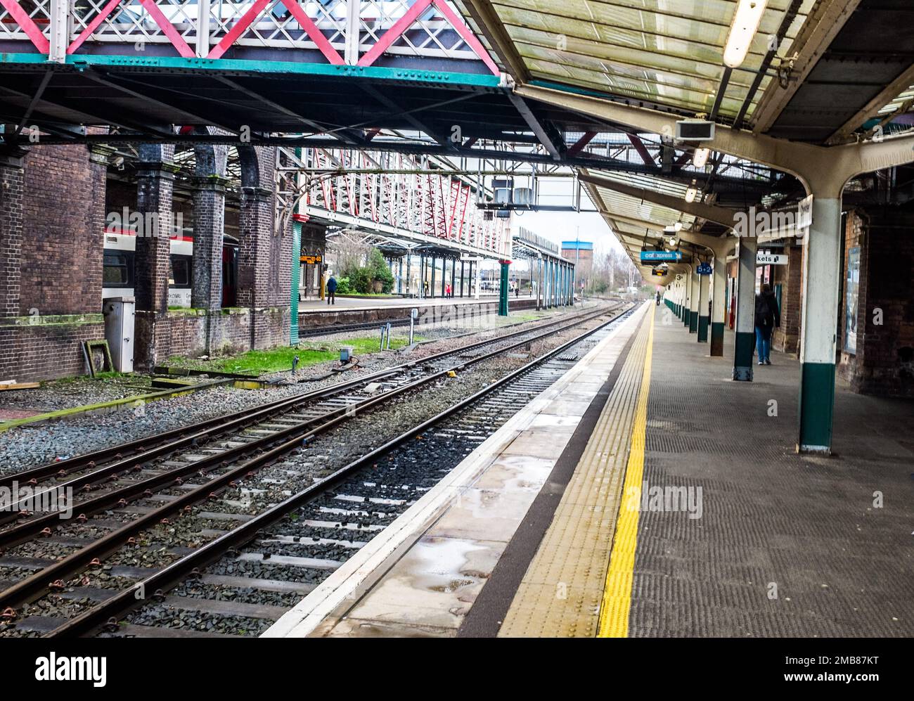 Chester station hi-res stock photography and images - Alamy