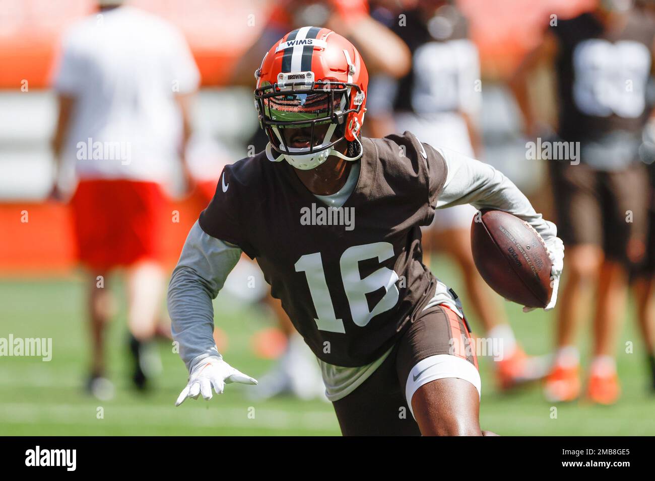 Cleveland Browns' Javon Wims takes part in drills during an NFL ...