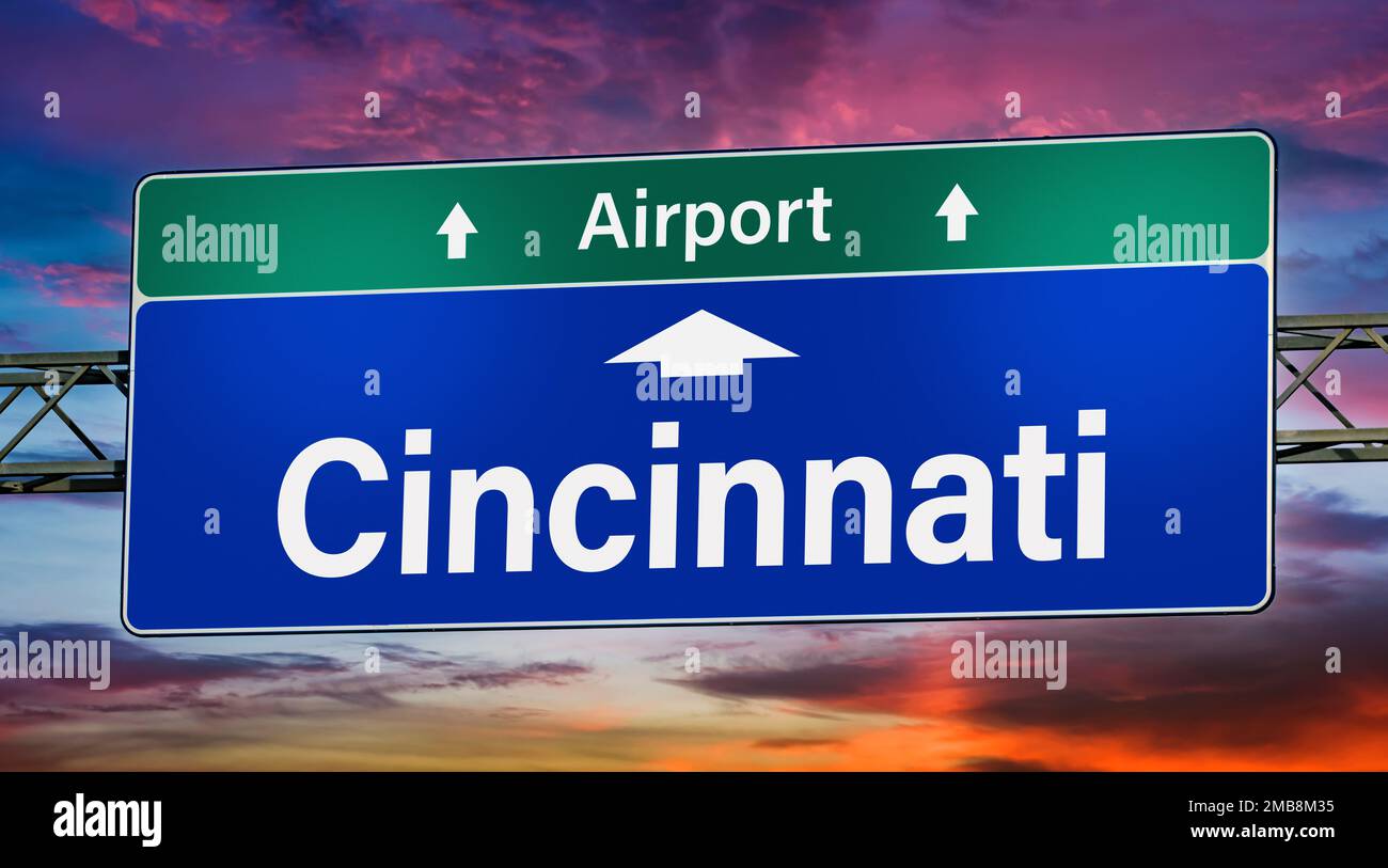 Road sign indicating direction to the city of Cincinnati Stock Photo ...