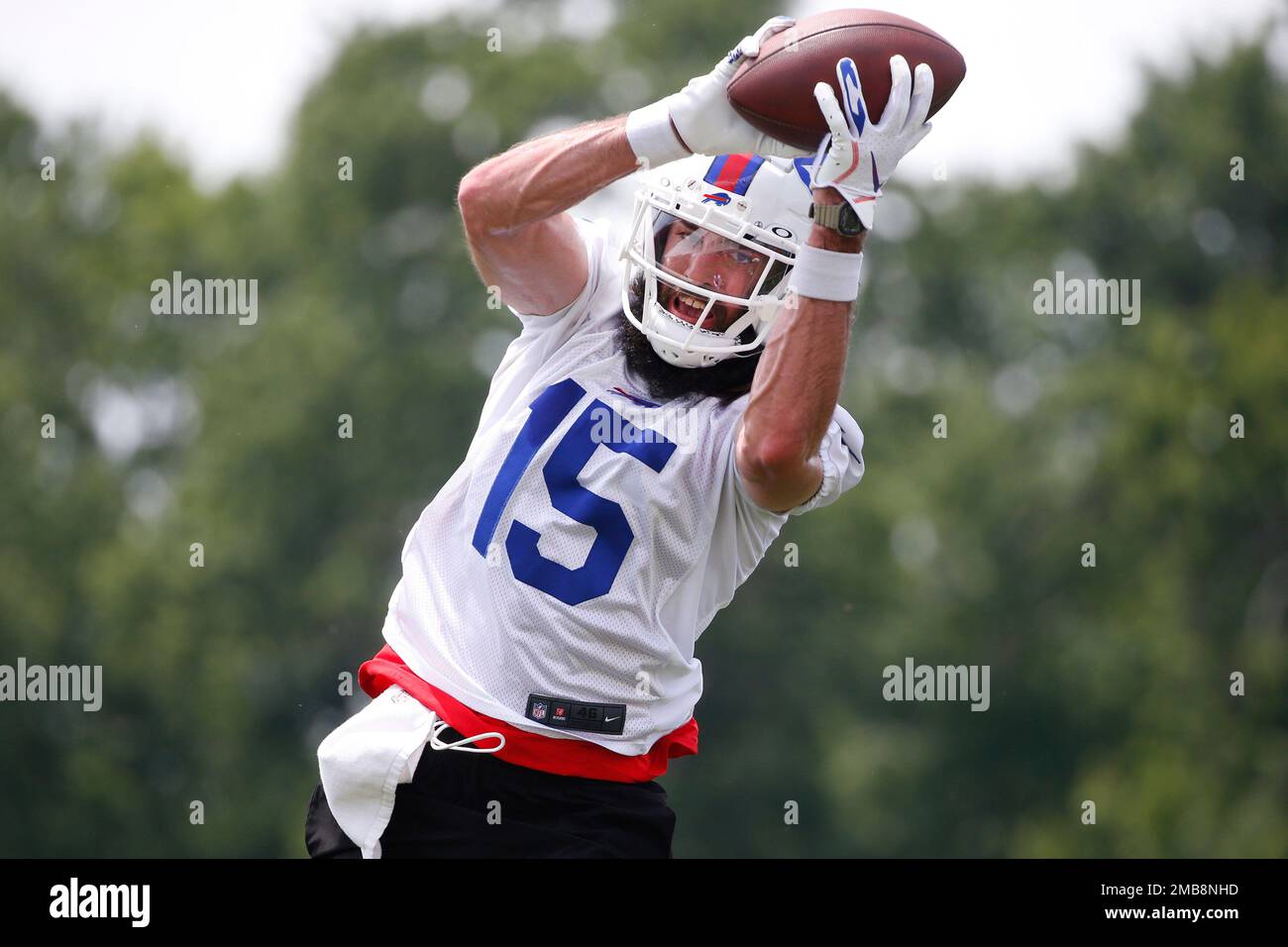 Buffalo Bills wide receiver Jake Kumerow (15) makes a catch during the ...