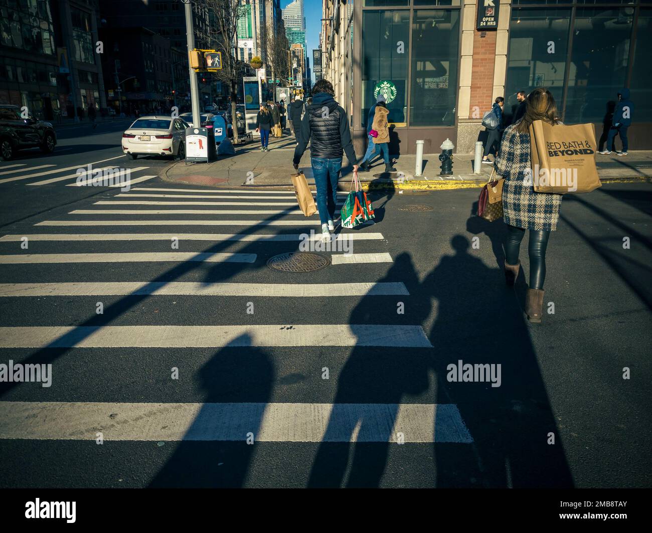 Shoppers in the Chelsea neighborhood of New York on Sunday, January 15 ...
