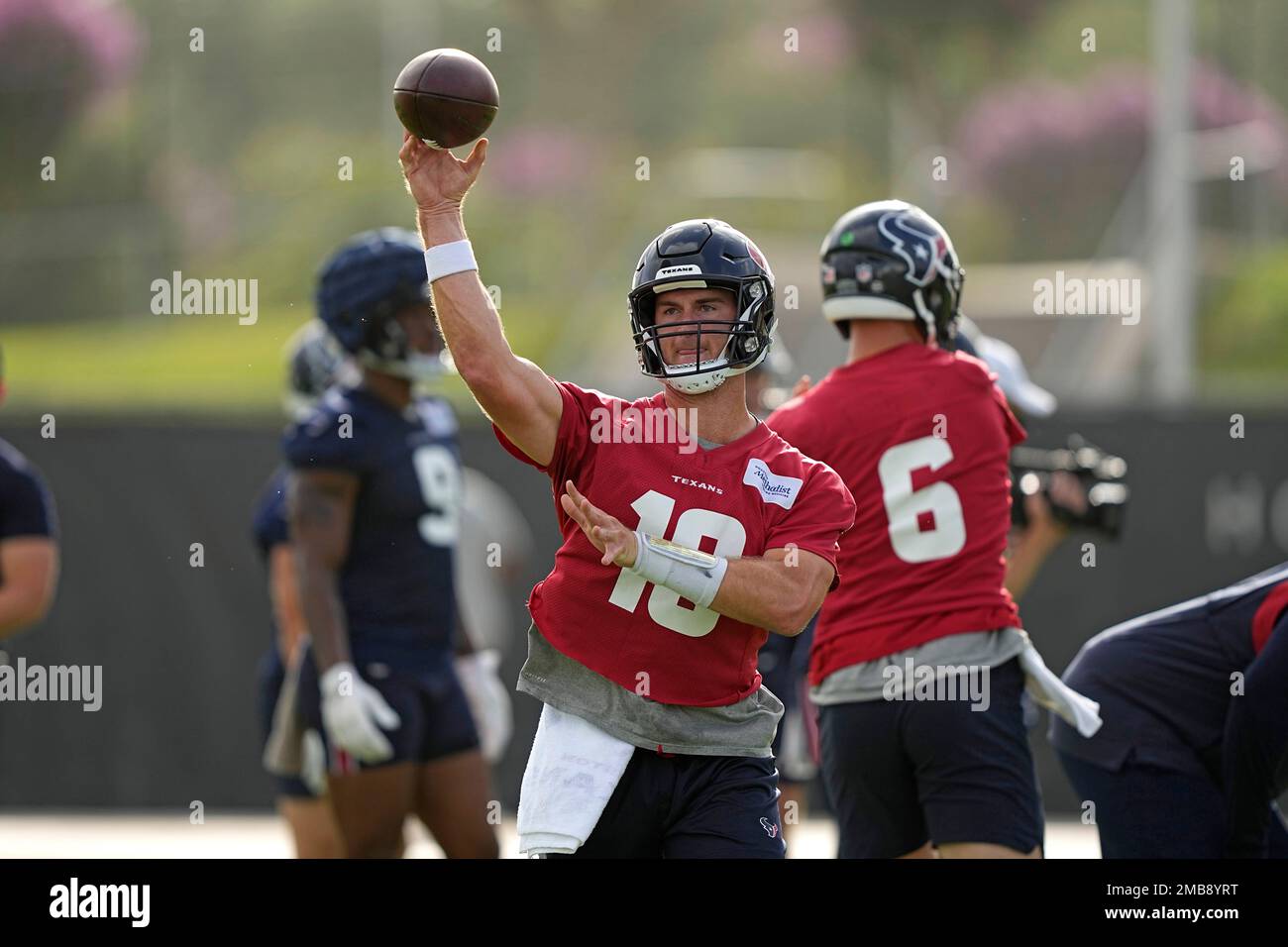 Houston Texans quarterback Davis Mills (10) throws a pass during an NFL ...