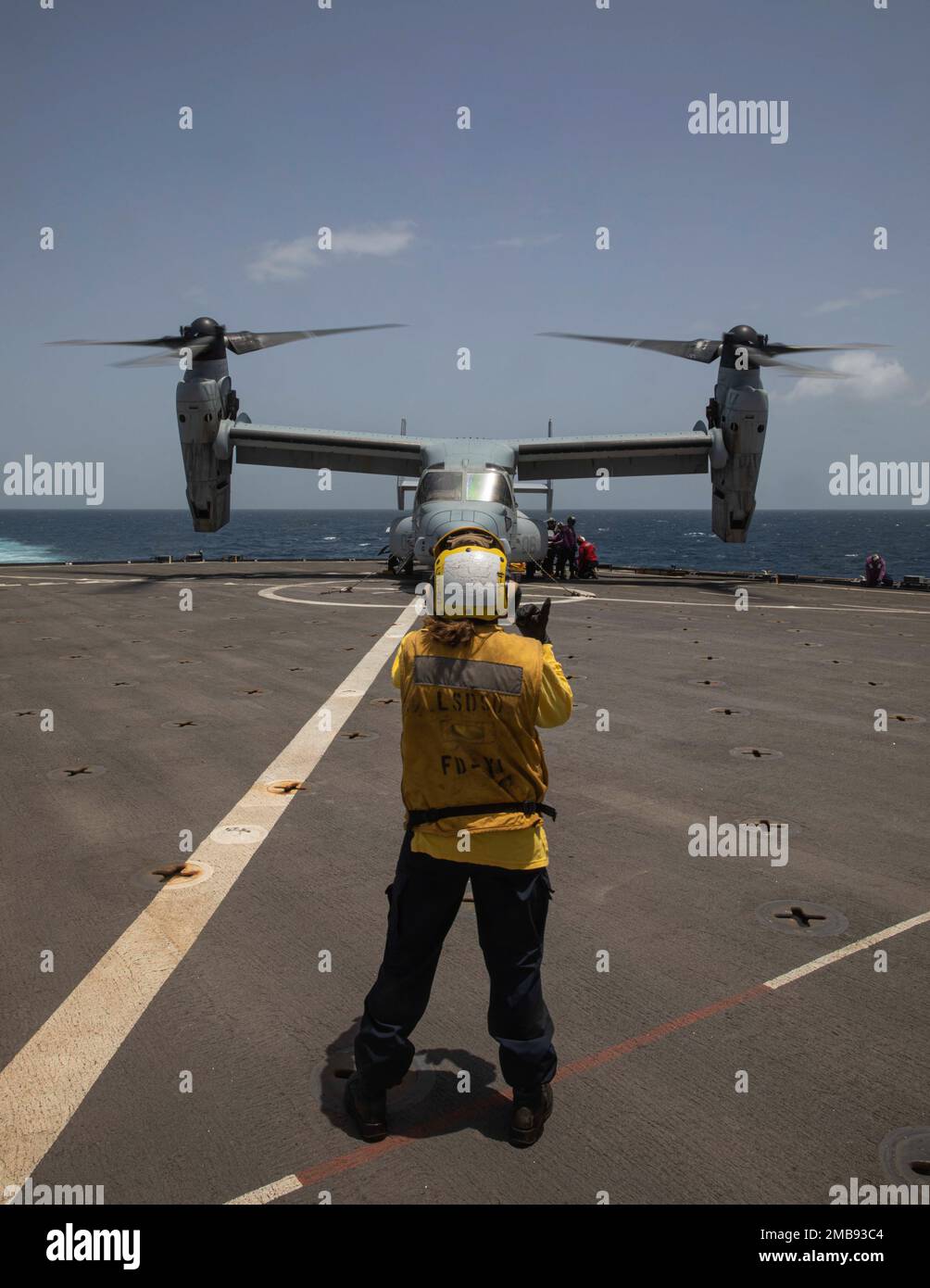 220613-N-CJ603-1283 CARIBBEAN SEA (June 13, 2022)—Boatswain’s Mate 2nd ...