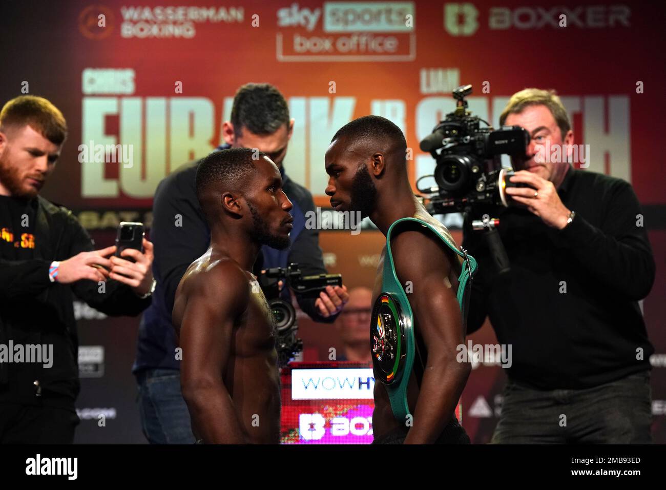 Ekow Essuman (left) and Chris Kongo during the weigh-in at the ...