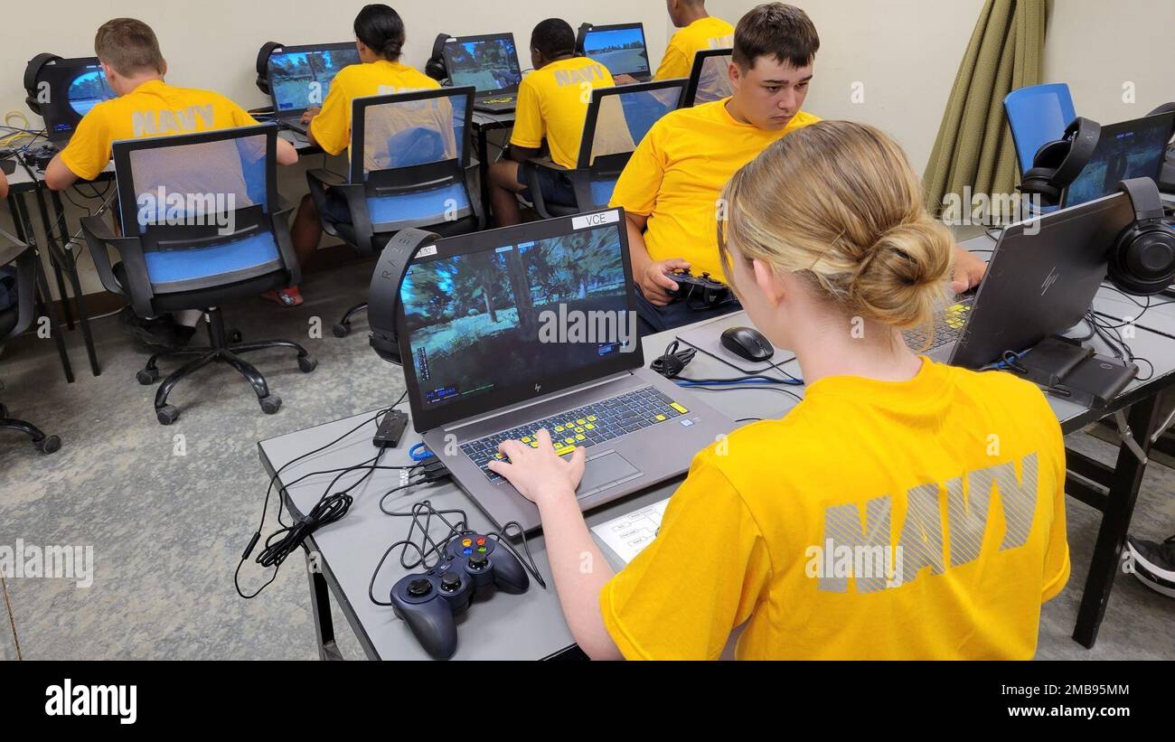 220613-N-LY580-1011 CAMP SHELBY, Miss. (June 13, 2022) Navy Junior ...