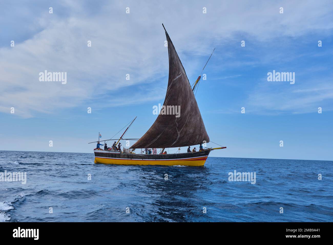 Dhow ship hi-res stock photography and images - Alamy