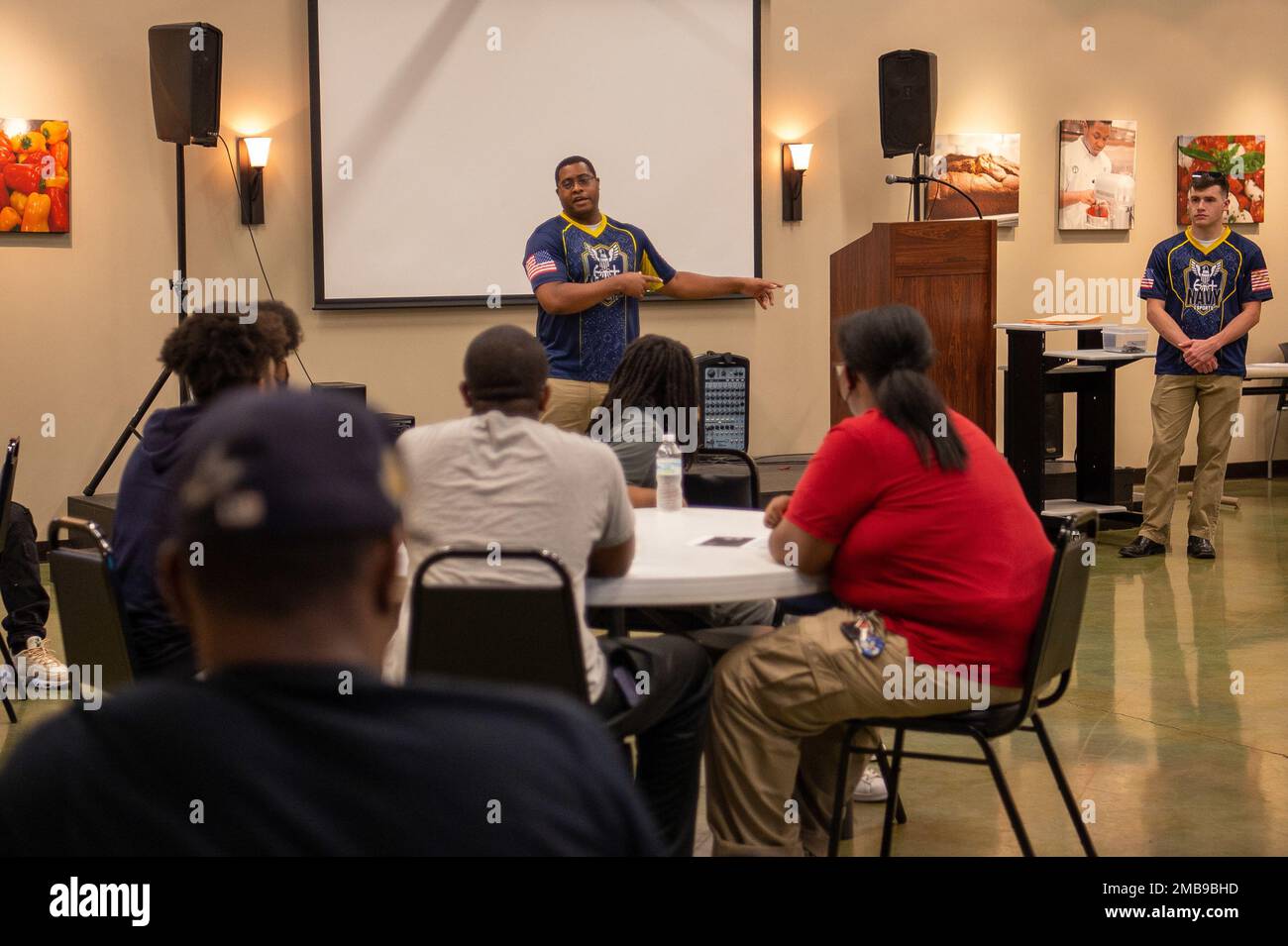 Memphis, Tenn. (June 13, 2022) Personnel Specialist 1st Class Keith ...