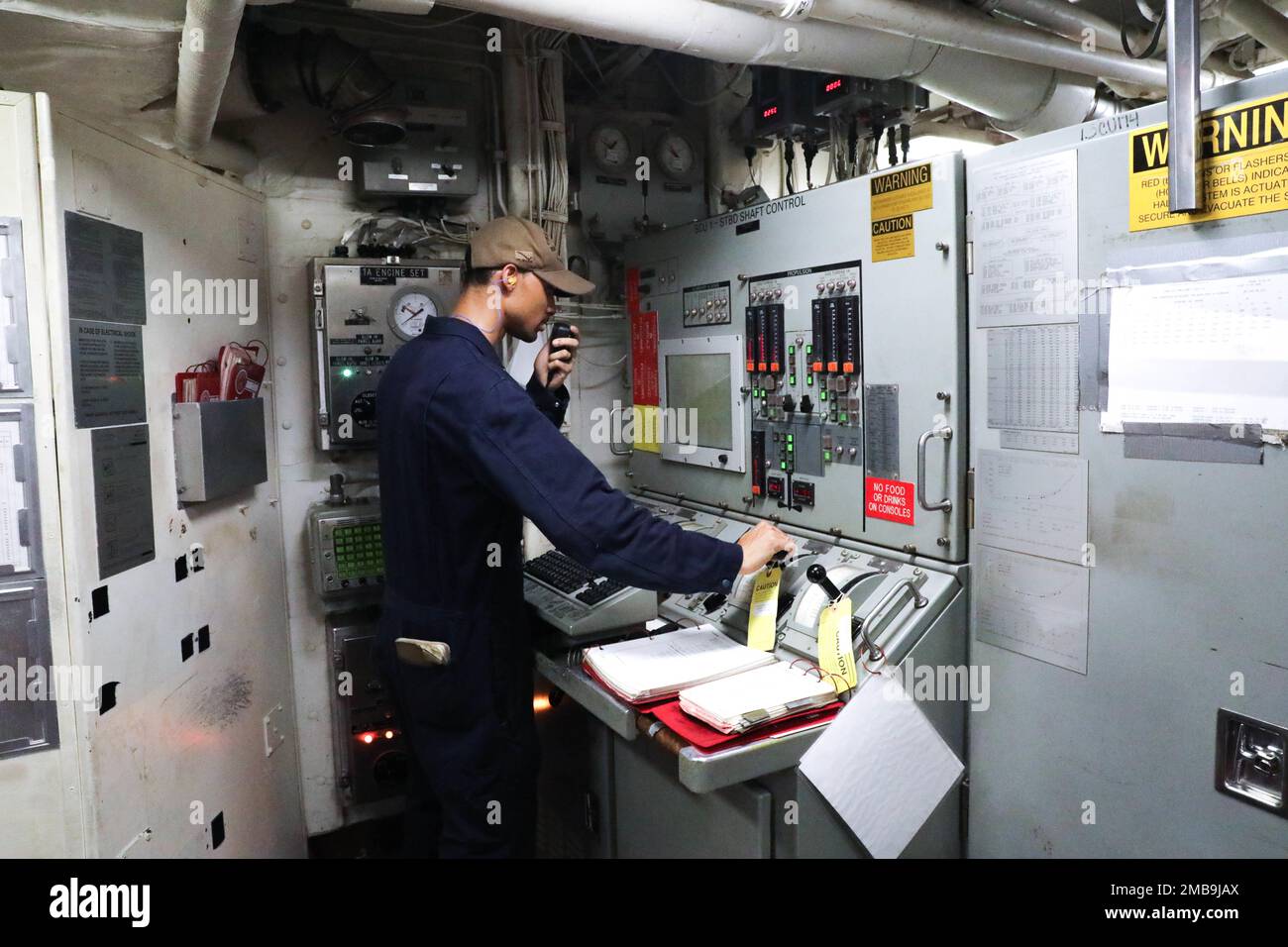 220613-N-OK195-0112 ATLANTIC OCEAN (June 13, 2022) Machinist Mate 2nd ...