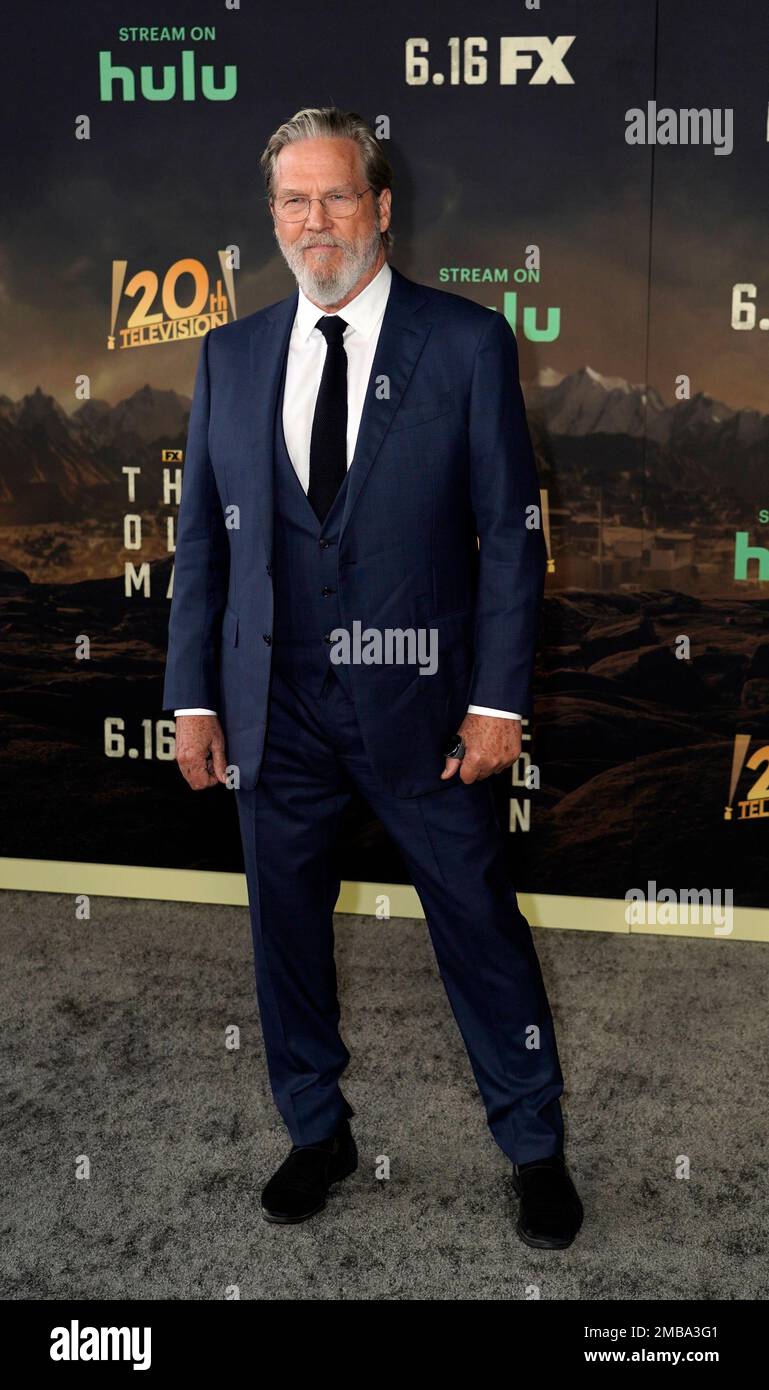 Jeff Bridges poses at the premiere of the first season of the FX series ...