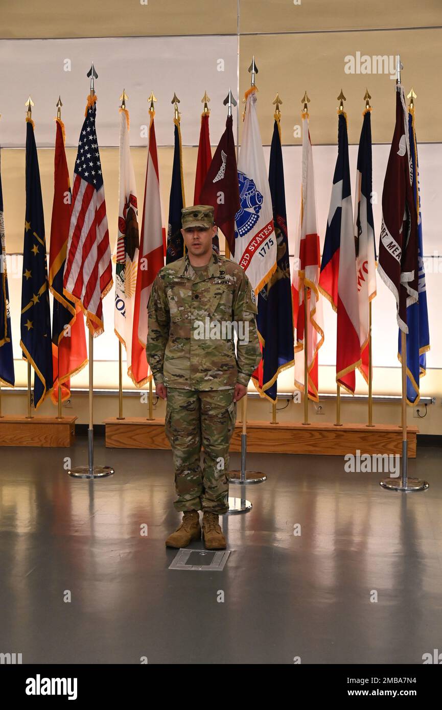 Incoming Barquist Army Health Clinic Commander Lt. Col. Christopher ...