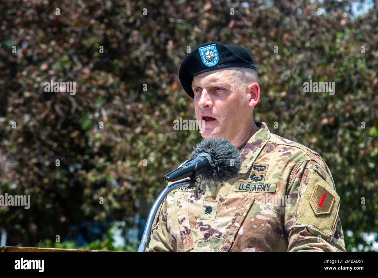 Lt. Col. Charles Arnold, the outgoing commander of the 541st Division ...