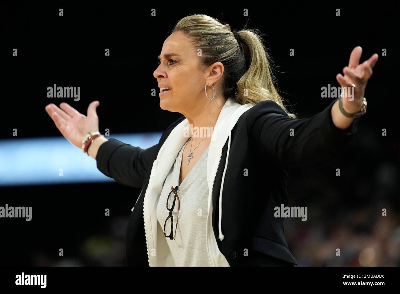 Las Vegas Aces' head coach Becky Hammon against the Dallas Wings in an ...