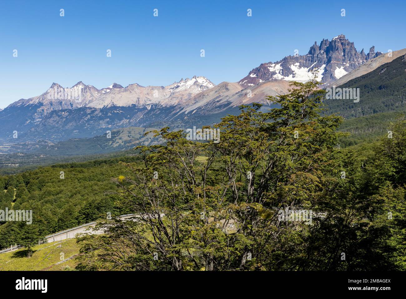 Mountain views at the Viewpoint Mirador Cerro Castillo in Patagonia ...