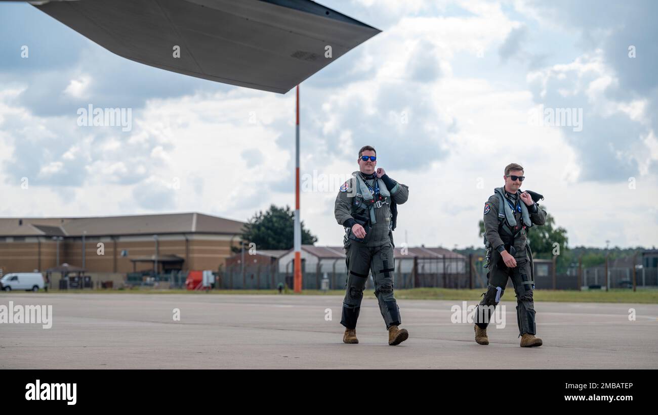 U.S. Air Force Capt. Timothy Trammell, left, a weapons systems operator ...