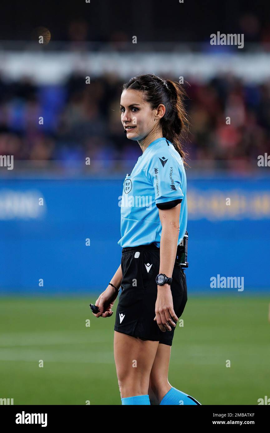 BARCELONA - JAN 7: The referee in action during the Primera Division ...