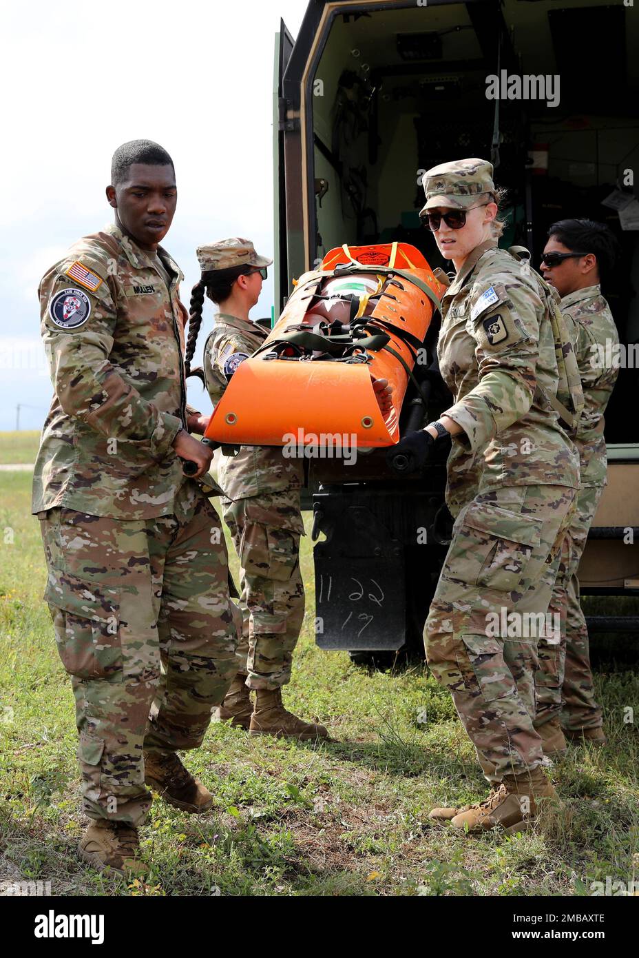 CAMP BONDSTEEL, Kosovo – U.S. Army Soldiers with the 547th Medical ...