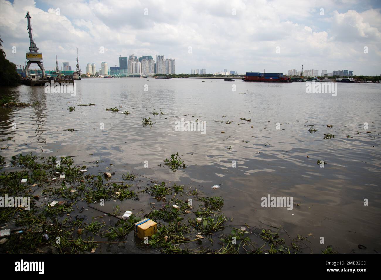 Vietnam river pollution hi-res stock photography and images - Alamy