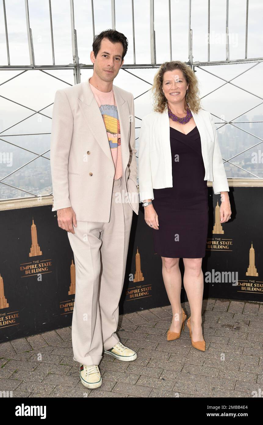 Record producer Mark Ronson, left, and British Consul General to New ...