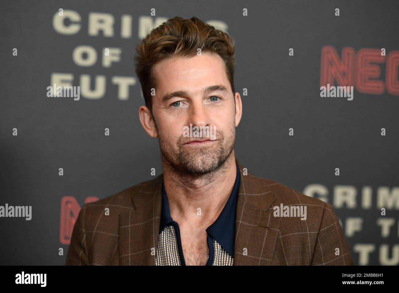 Scott Speedman attends the "Crimes of the Future" premiere at the ...