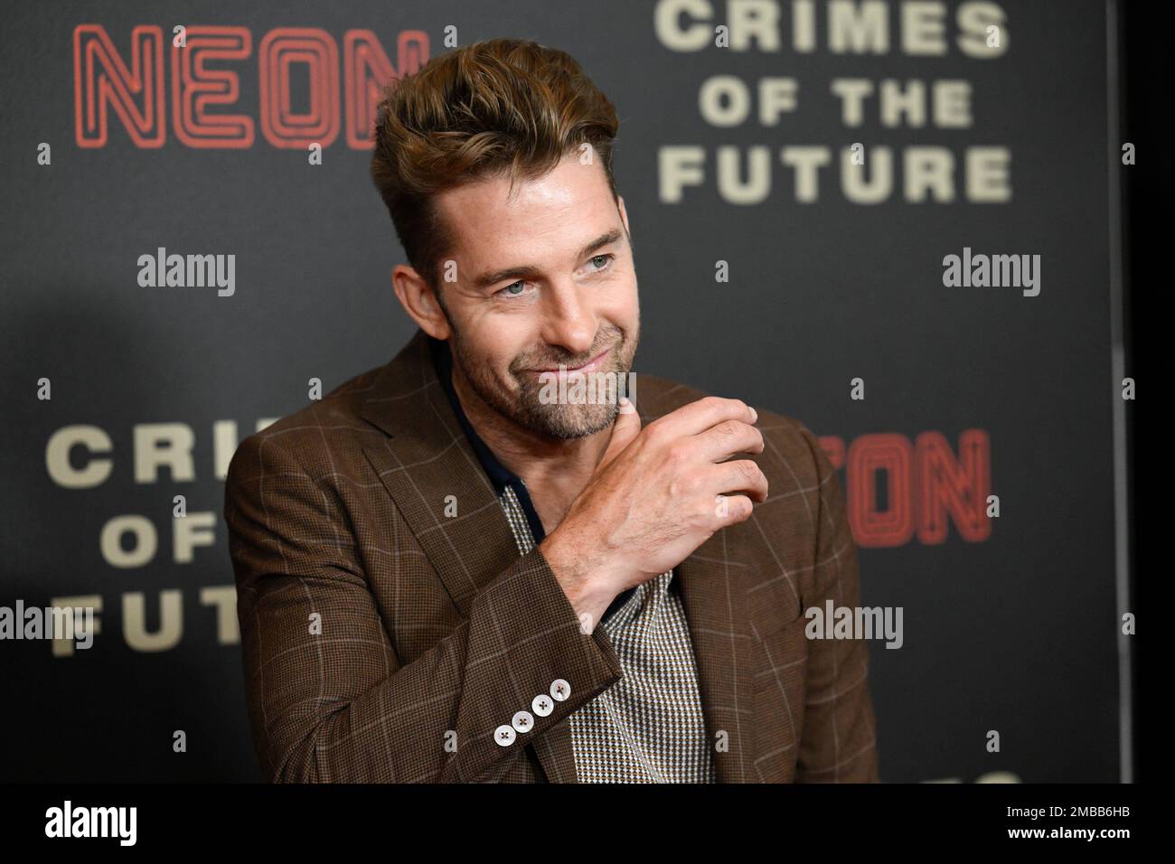 Scott Speedman attends the "Crimes of the Future" premiere at the ...