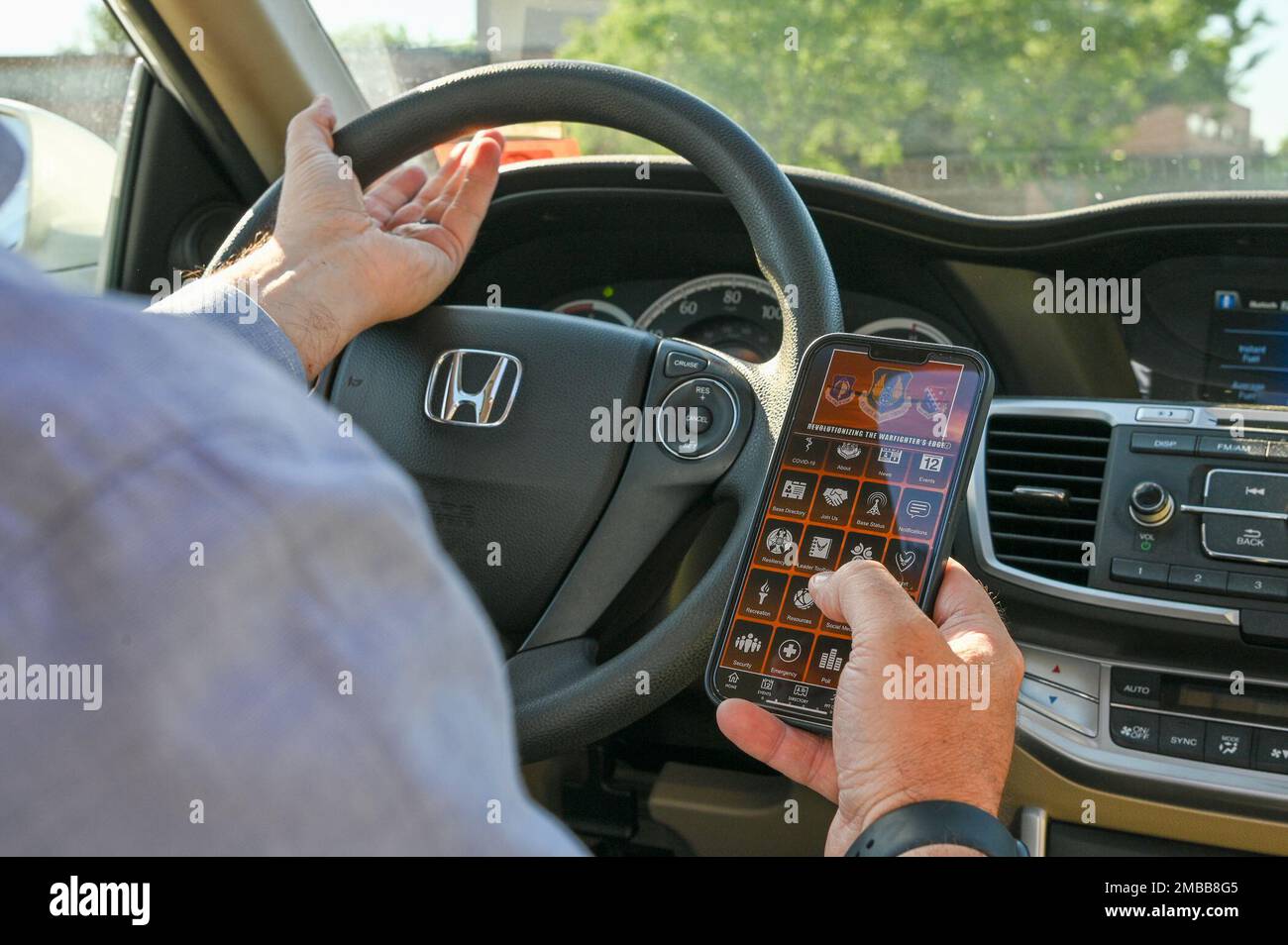 Using a cell phone while driving creates significantly increased risk ...