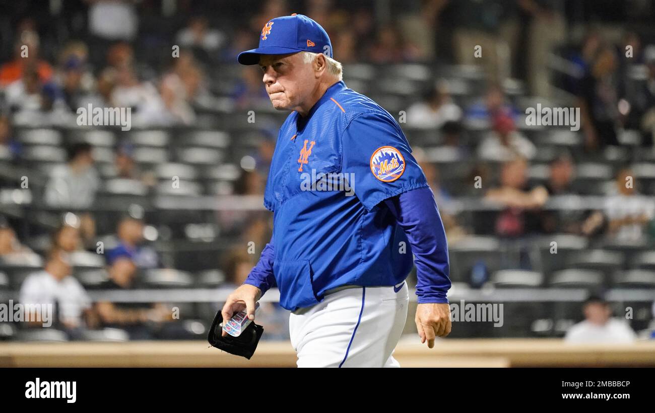 New York Mets manager Buck Showalter during the seventh inning of a ...