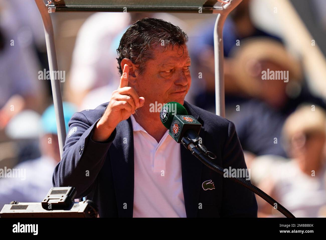Chair umpire Pierre Bacchi of French gestures during the semifinal ...