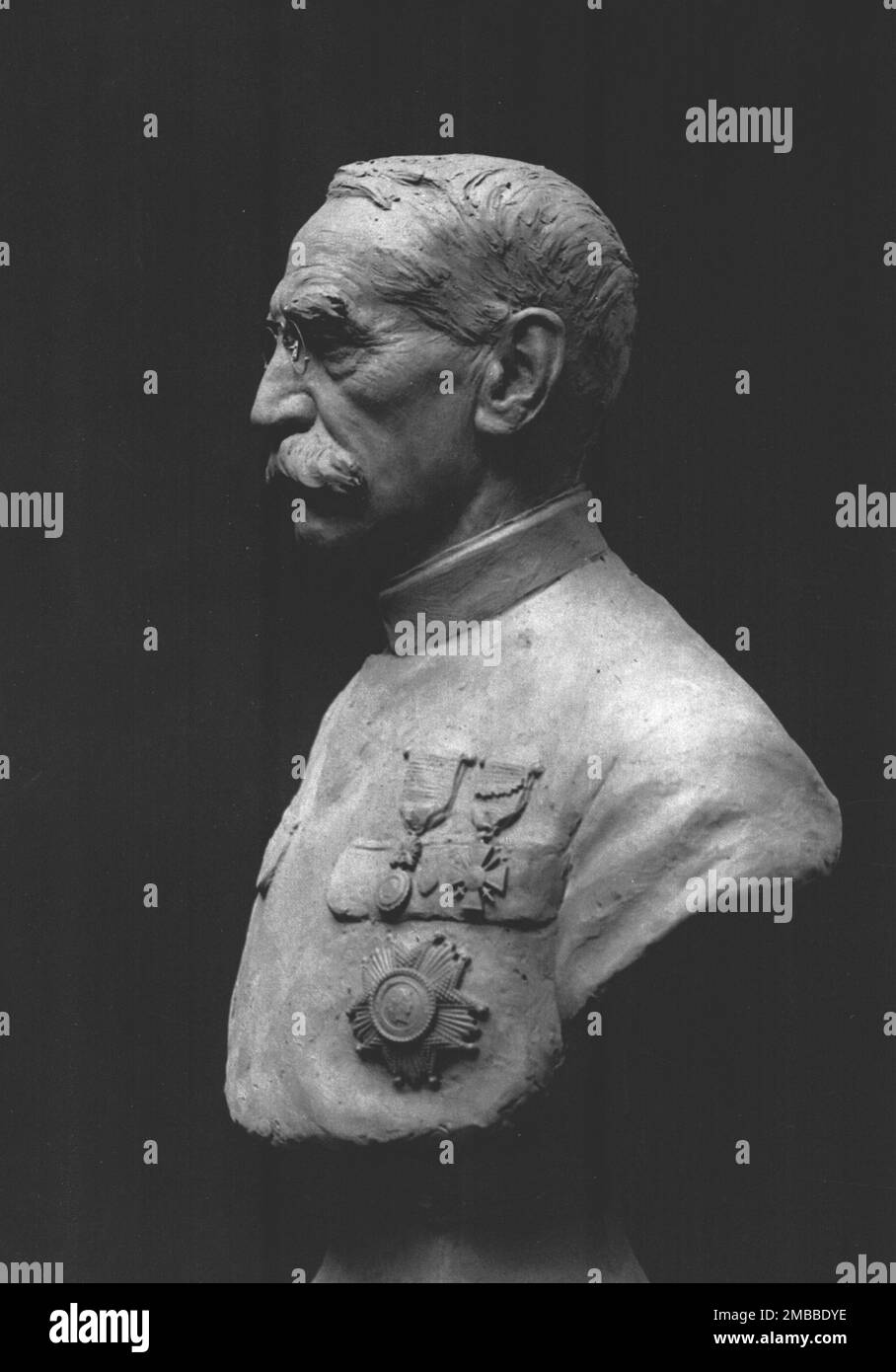 'Le general Gallieni; Bust par Auguste Maillard', c1916. From ...