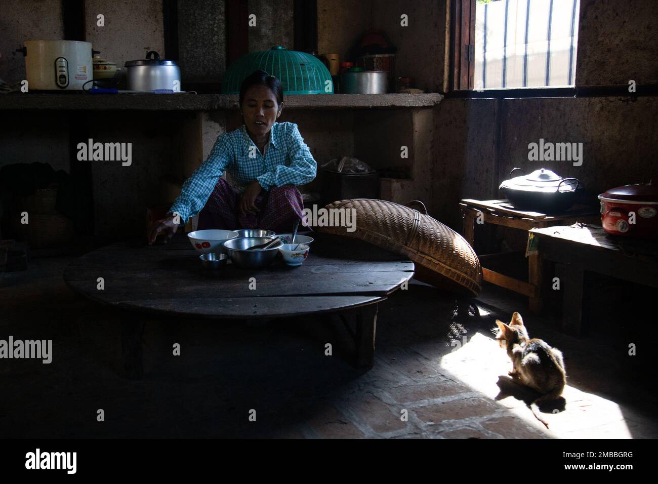 Myanmar daily life portrait hi-res stock photography and images - Alamy