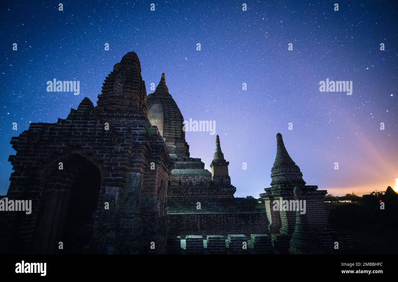 Old Bagan ( Bagan ပုဂံ ) Myanmar Night Sky Over Pagodas in Bagan ...