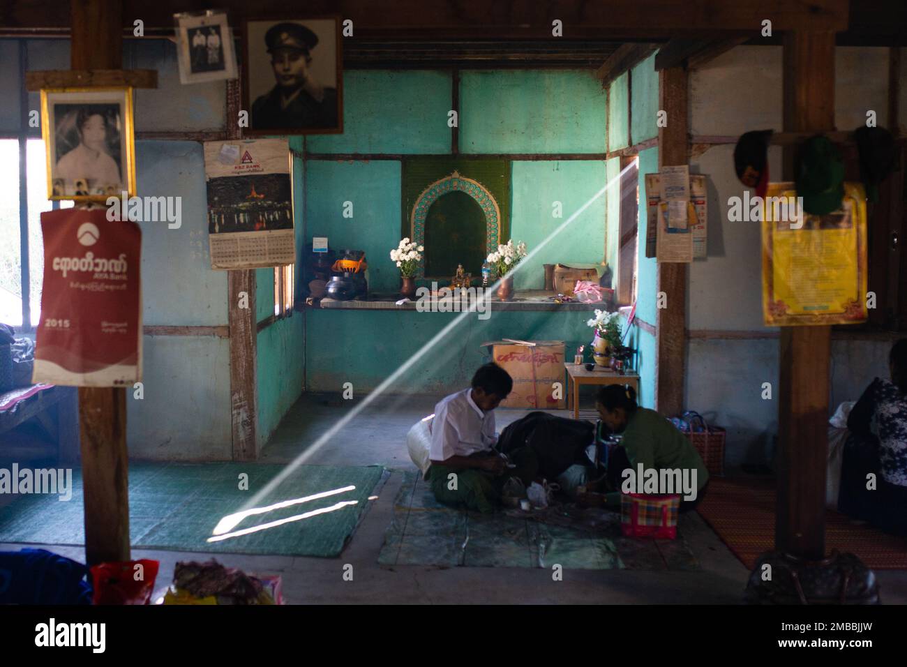 Myanmar Photography ( Photojournalism ) - smoke reflect the beautiful ...