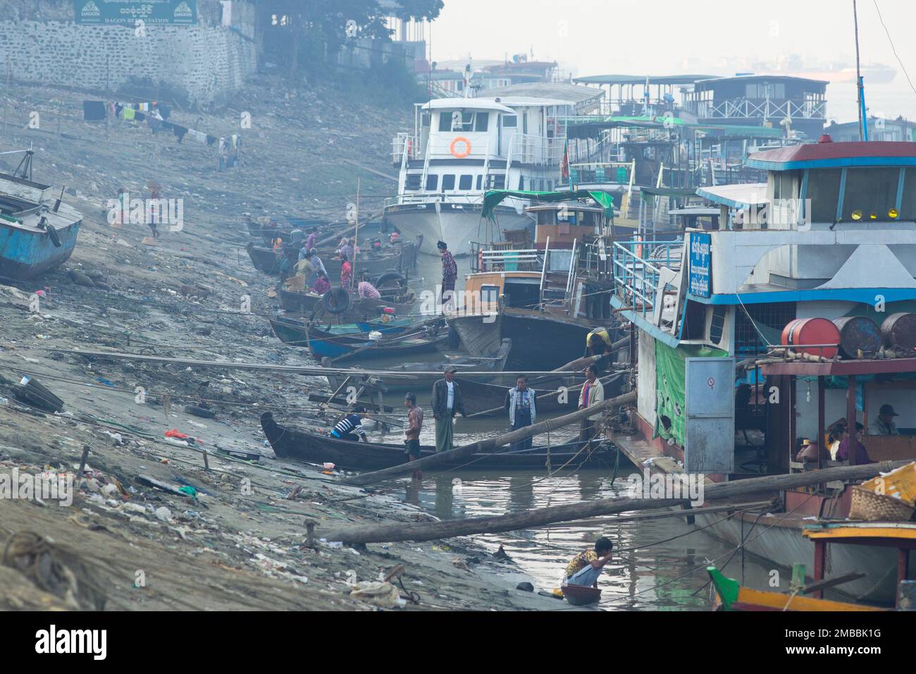 Irrawaddy river travel hi-res stock photography and images - Alamy