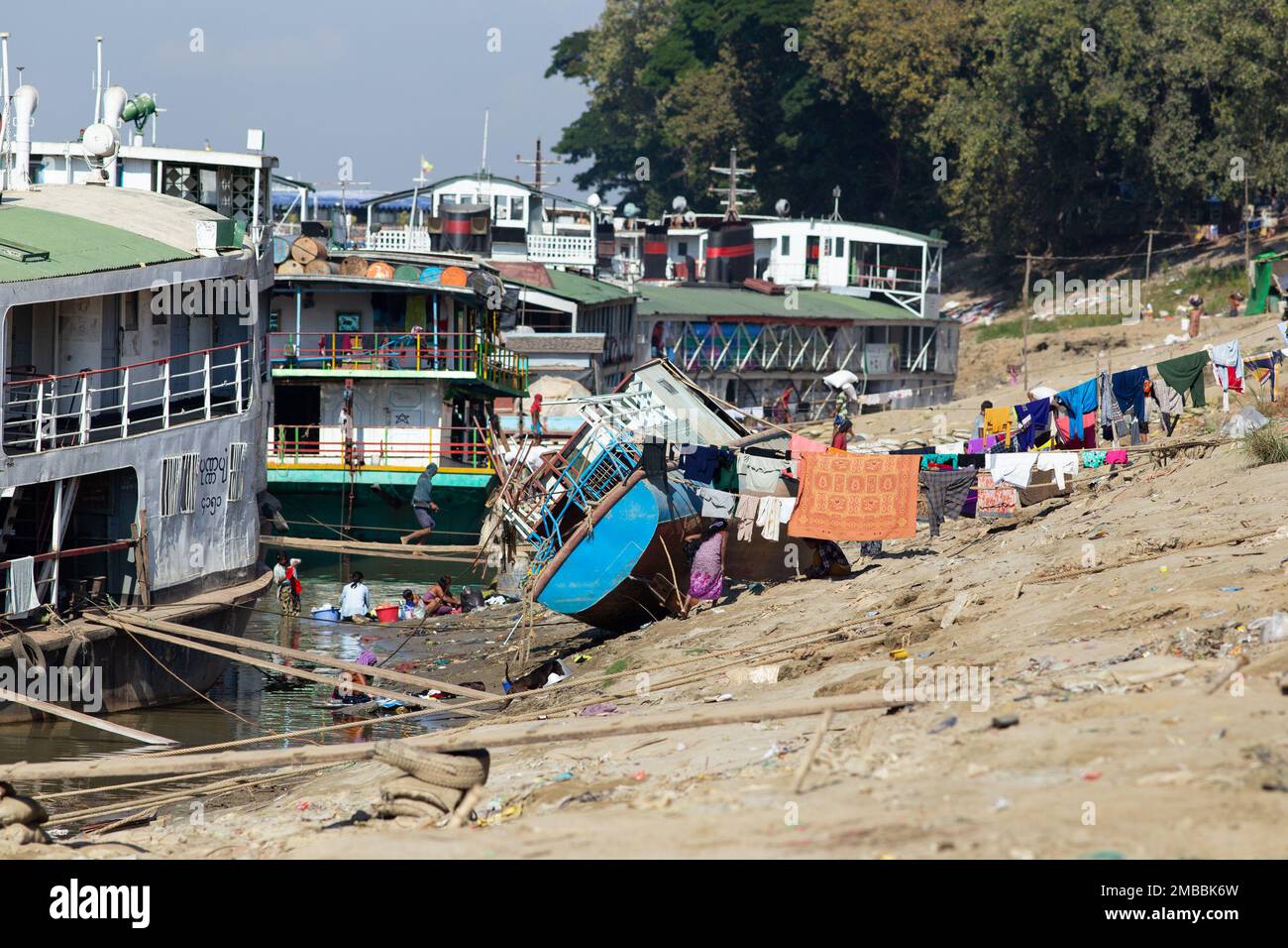 Irrawaddy river pollution hi-res stock photography and images - Alamy