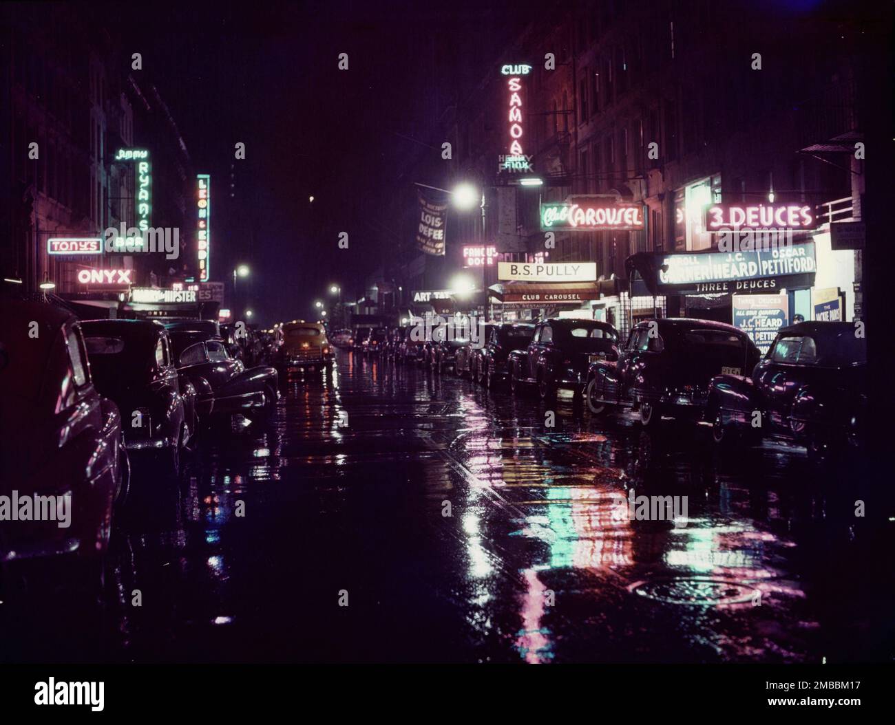 Golden illumination new york usa hi-res stock photography and images ...