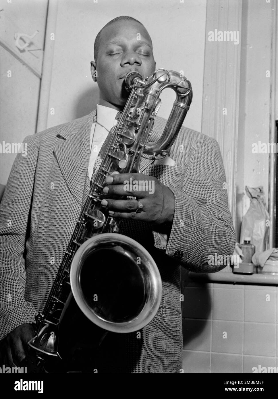 Harry howell carney hi-res stock photography and images - Alamy