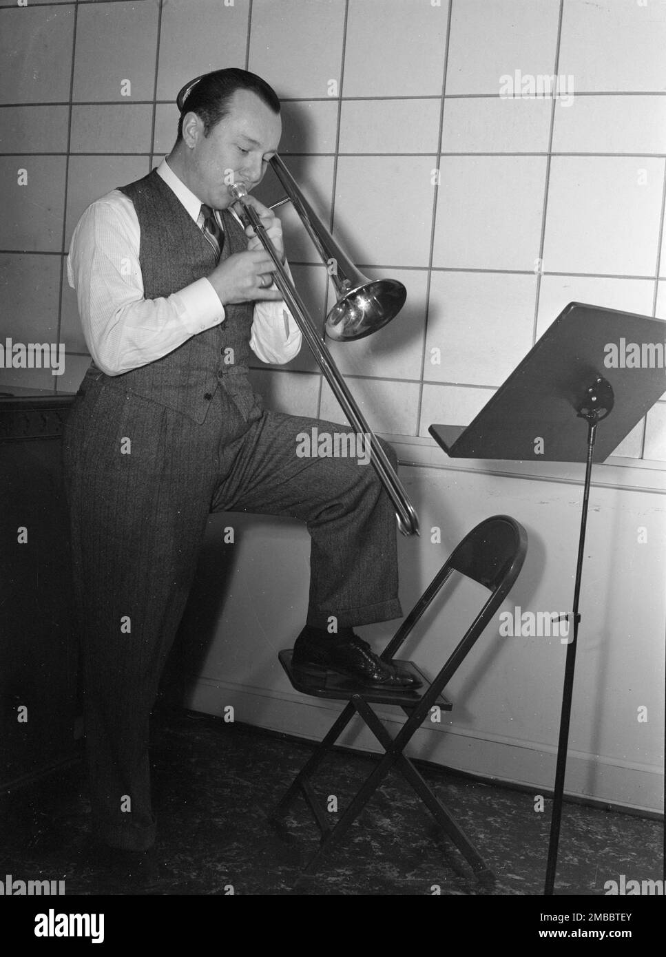 Portrait of Toby Tyler, Washington, D.C., ca. Dec. 1941 Stock Photo - Alamy
