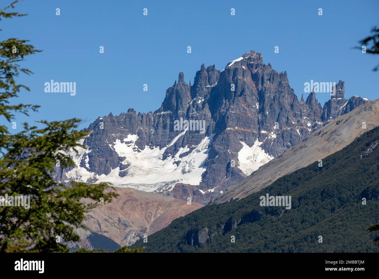 Mountain views at the Viewpoint Mirador Cerro Castillo in Patagonia ...