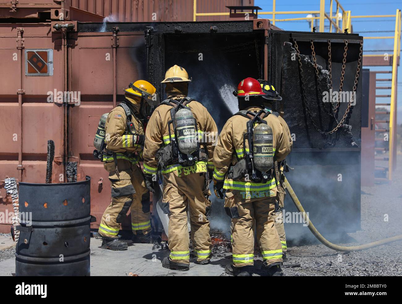 Members of the Pohakuloa Training Area Federal Fire Department (PTA FFD ...