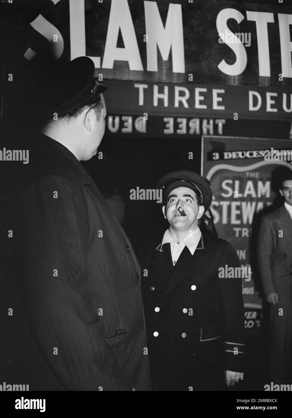 Little black dress 1940s hi-res stock photography and images - Alamy