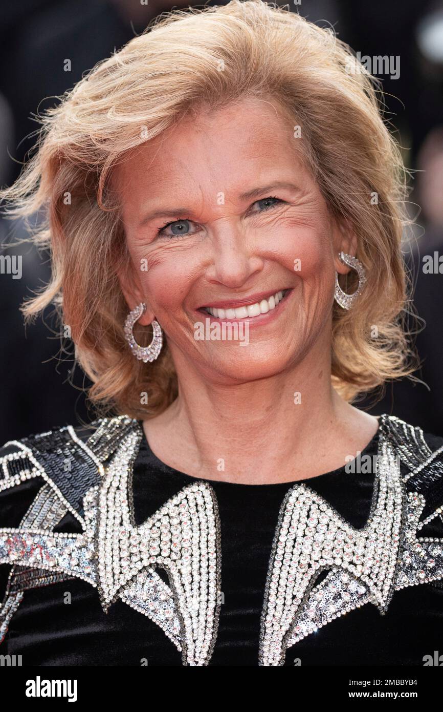 Iris Knobloch poses for photographers upon arrival at the awards ...