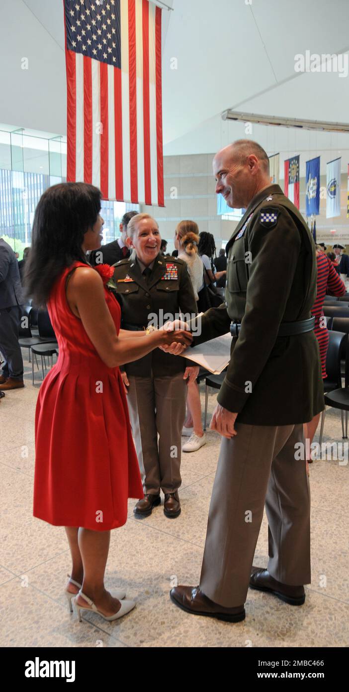 Maj. Gen. Rodney Faulk (right), commanding general of the Army Reserve ...