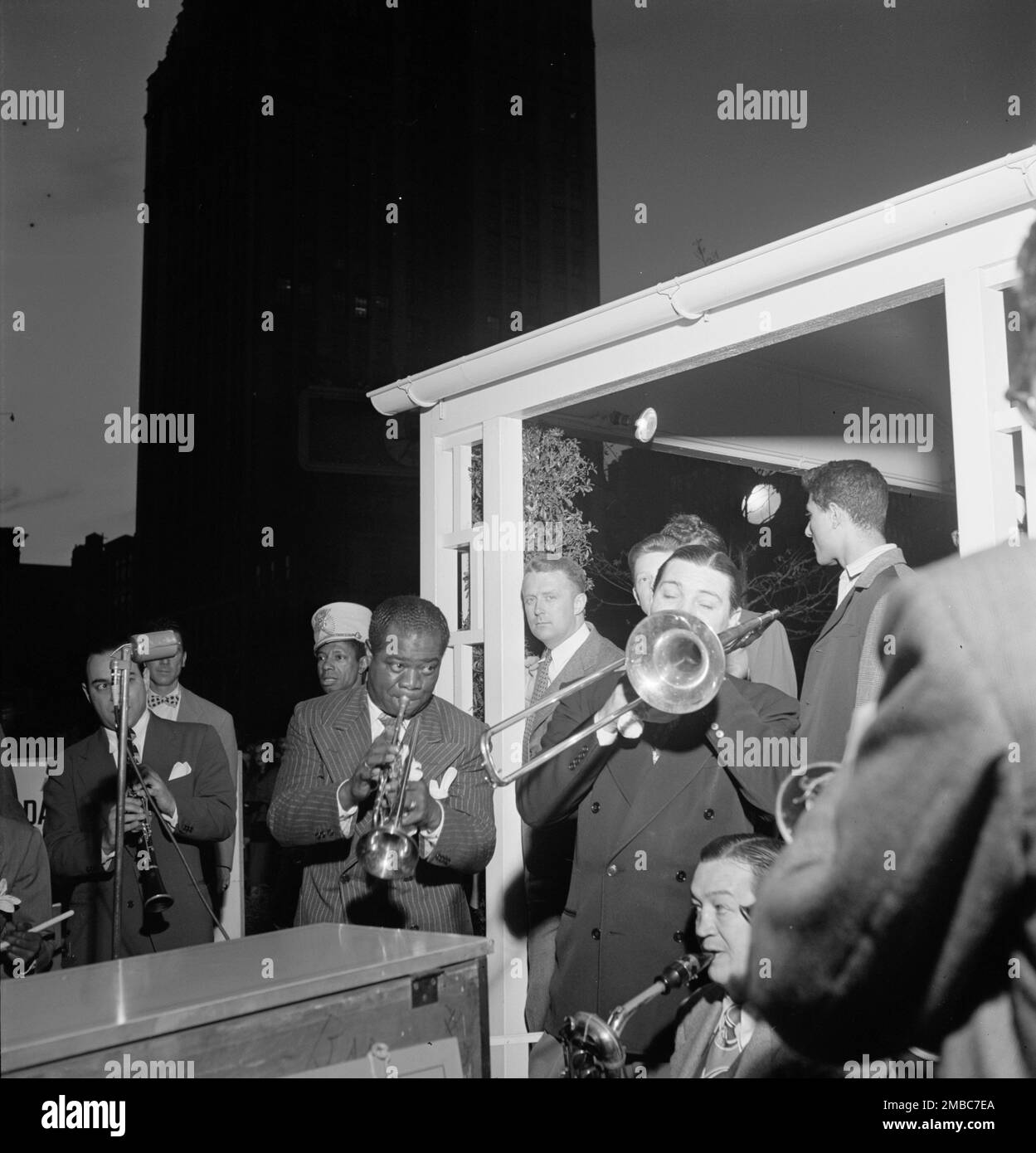 Portrait of Louis Armstrong and Jack Teagarden, 1938 Stock Photo - Alamy