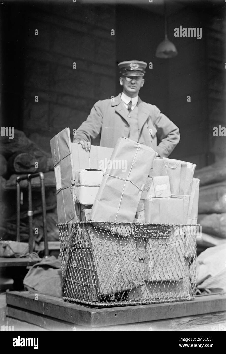Post Office Department Parcel Post 1914 Stock Photo Alamy