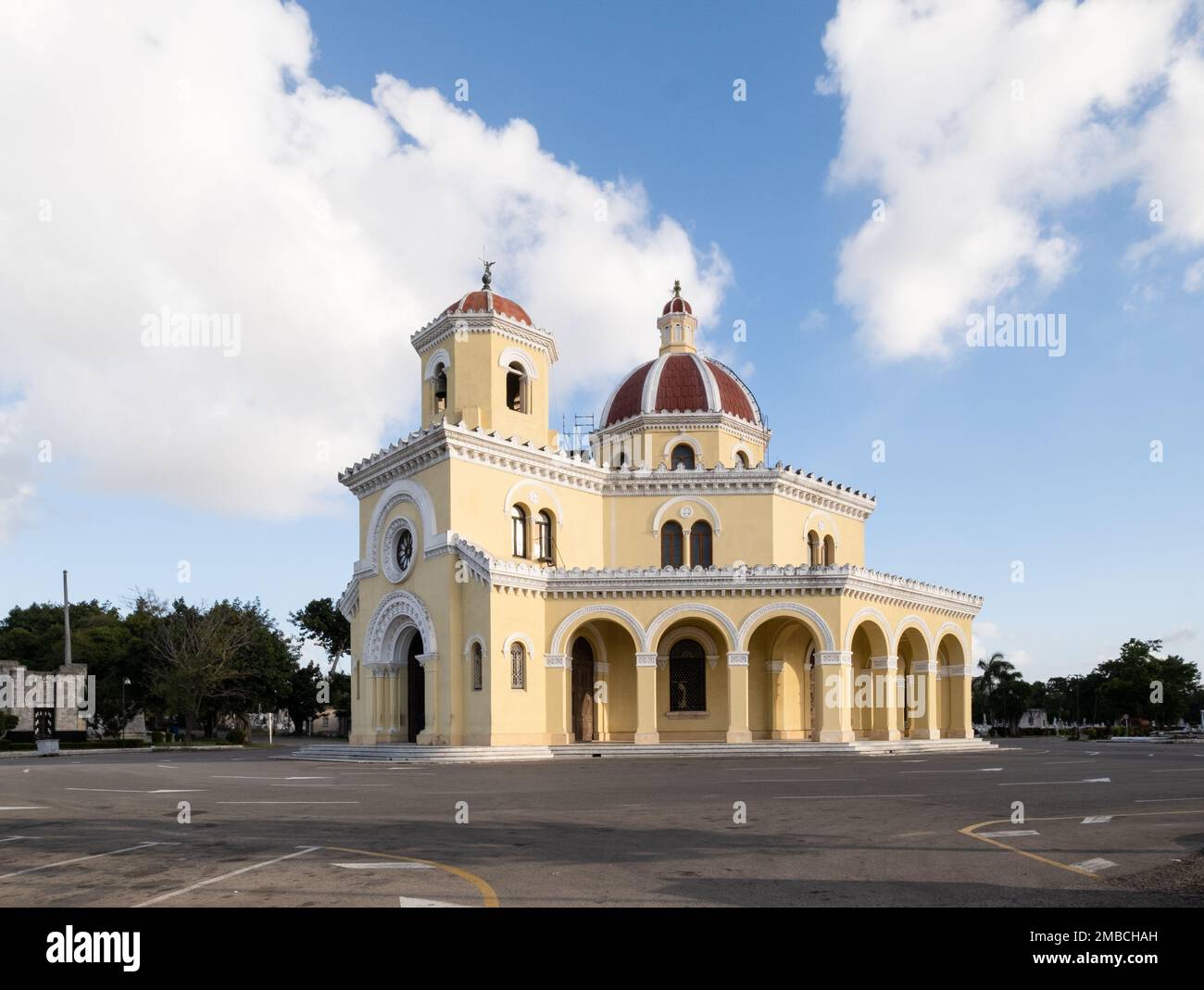 Church in the Necrópolis Cristóbal Colón, Colon Cemetery, Havana, Cuba ...