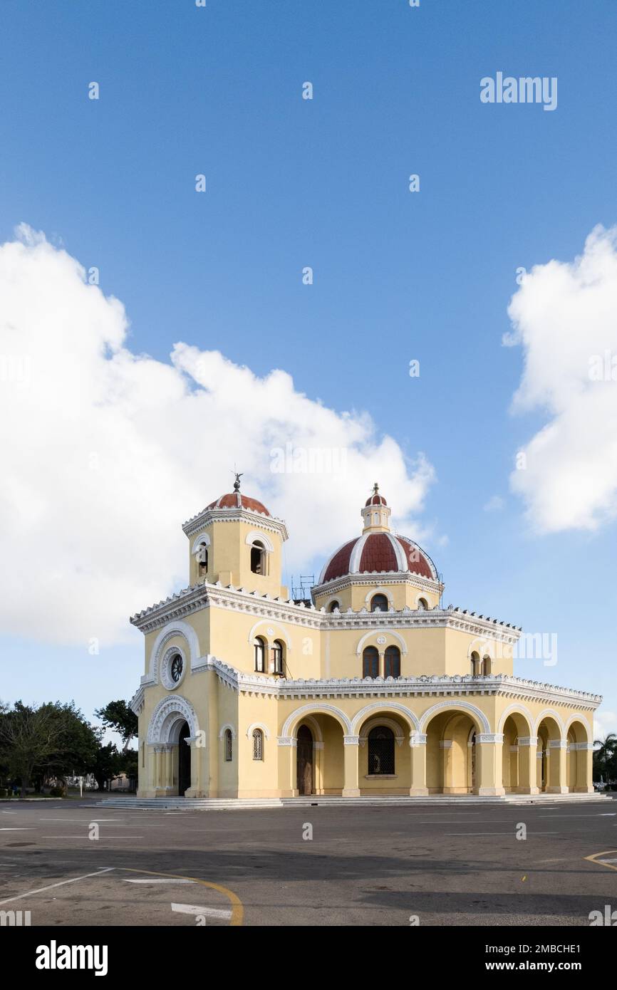 Church in the Necrópolis Cristóbal Colón, Colon Cemetery, Havana, Cuba ...