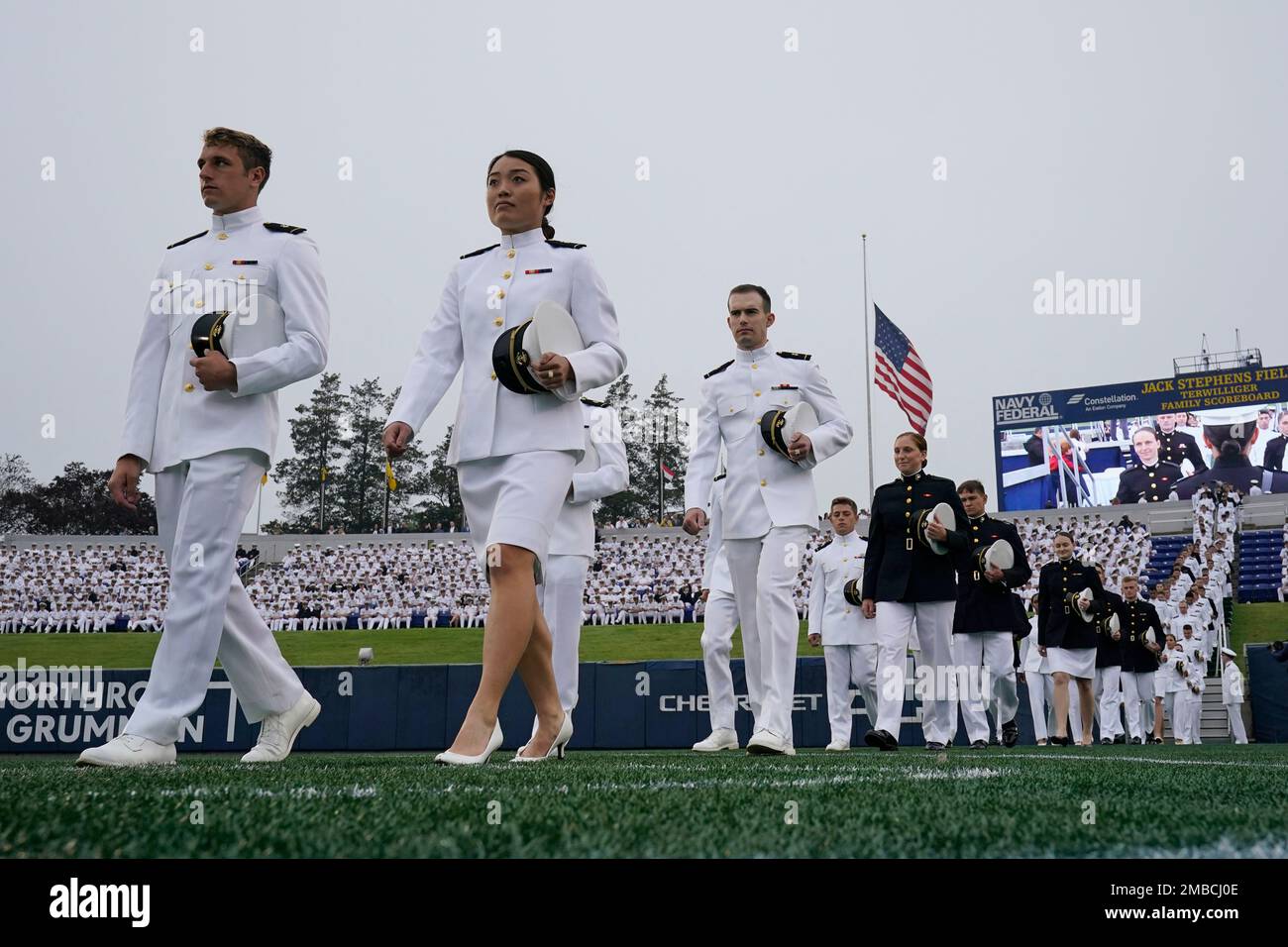 Midshipmen arrive for the U.S. Naval Academy's graduation and ...