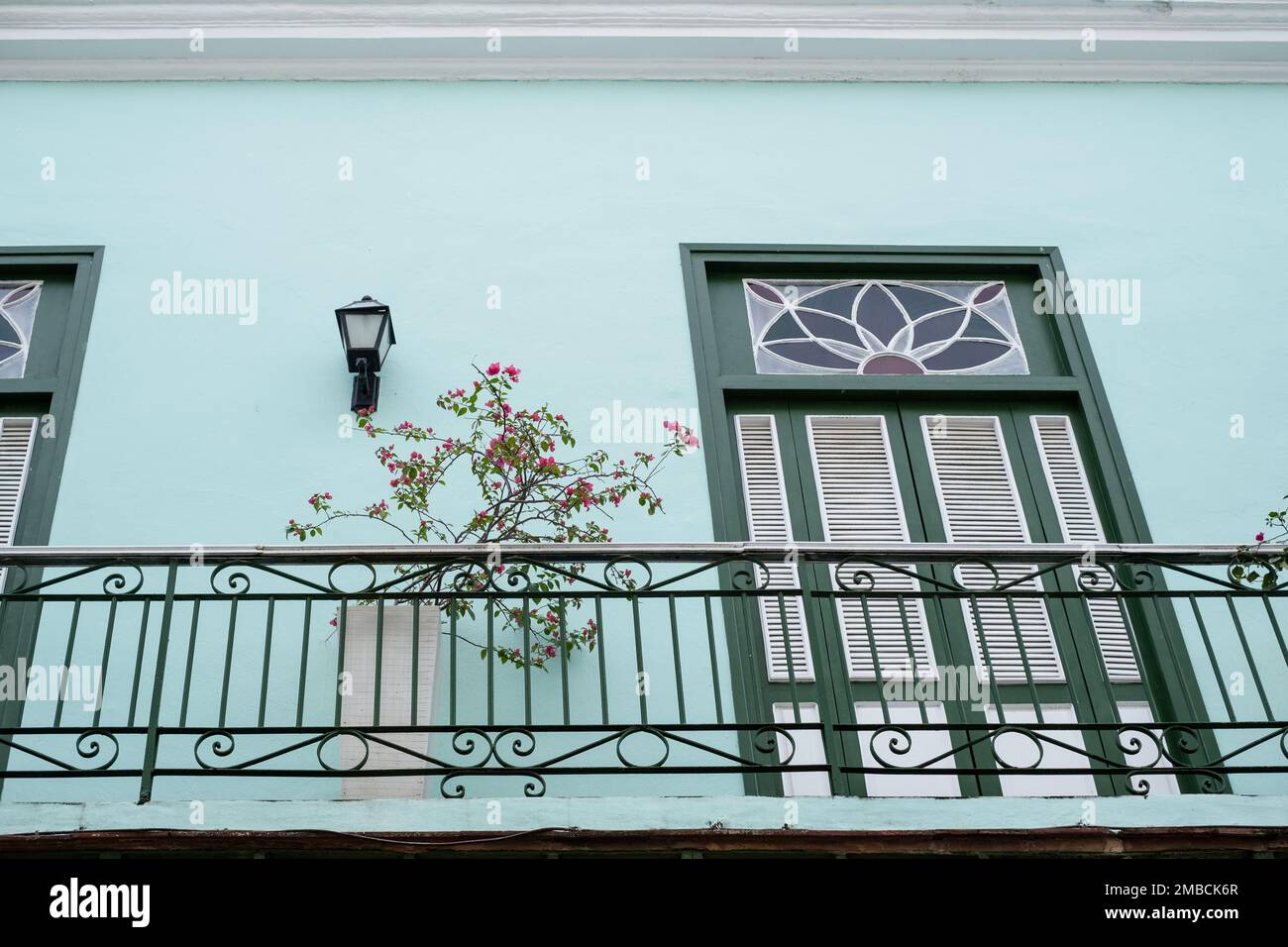 Cuba havana stained glass in window hi-res stock photography and images ...