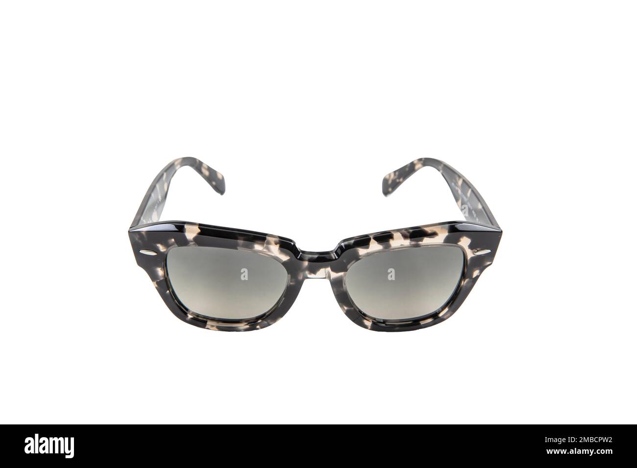 Sunglasses With Tinted Thick Square Horn Frame Matte Tinted Lenses And