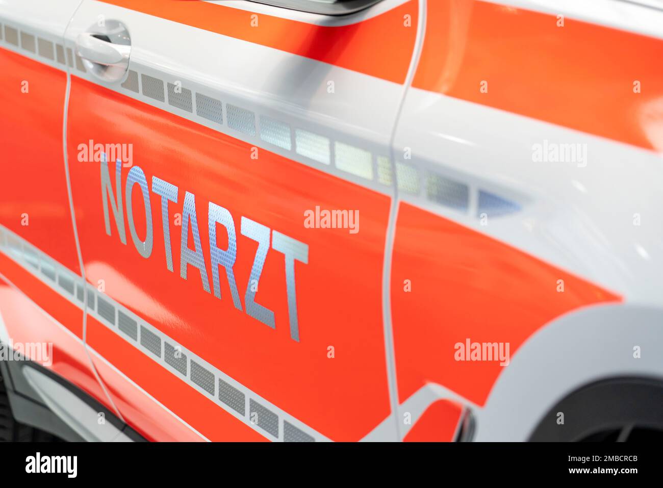 Doctors vehicle hi-res stock photography and images - Alamy